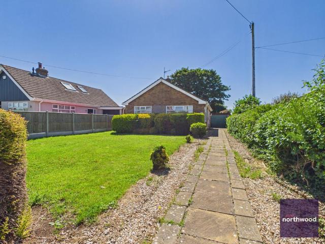 2 bedroom detached bungalow for sale