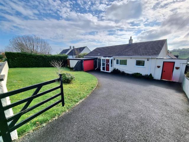 2 bedroom detached bungalow for sale