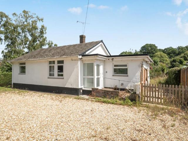 2 bedroom detached bungalow for sale