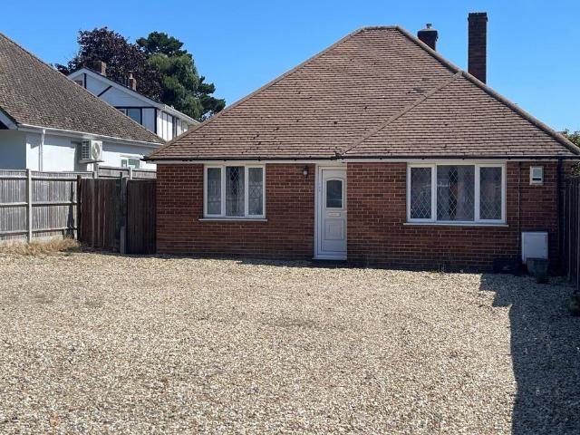 2 bedroom detached bungalow for sale