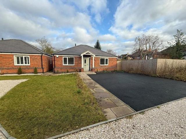 2 bedroom detached bungalow for sale