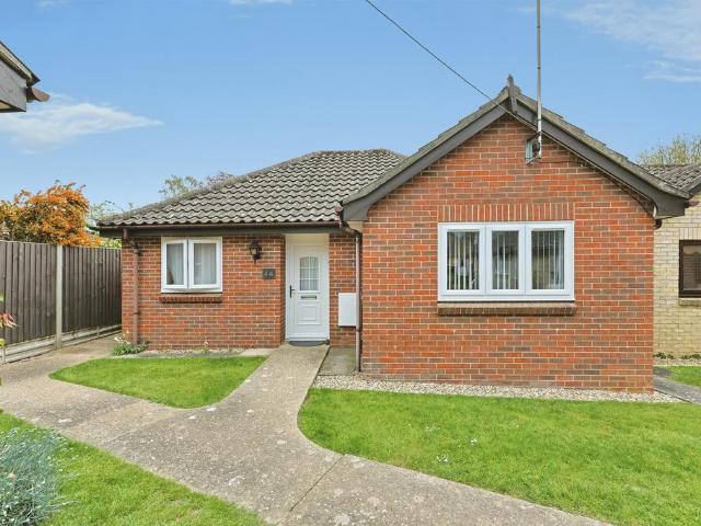 2 bedroom detached bungalow for sale