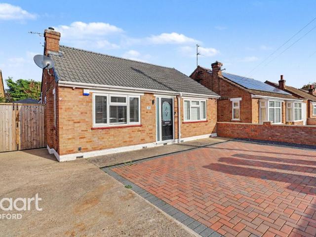 2 bedroom detached bungalow for sale