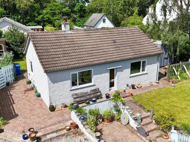 2 bedroom detached bungalow for sale