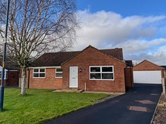 2 bedroom detached bungalow for sale