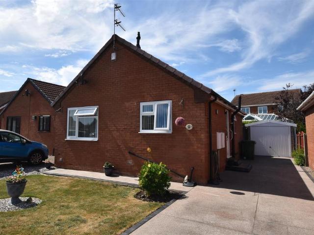 2 bedroom detached bungalow for sale