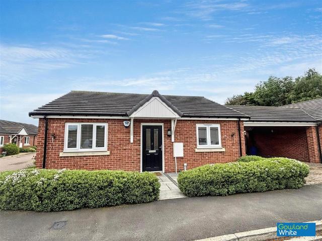 2 bedroom detached bungalow for sale