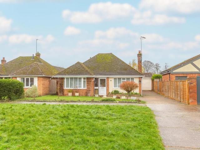 2 bedroom detached bungalow for sale