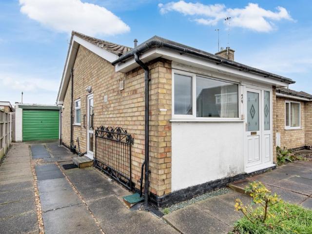 2 bedroom semi detached house for sale