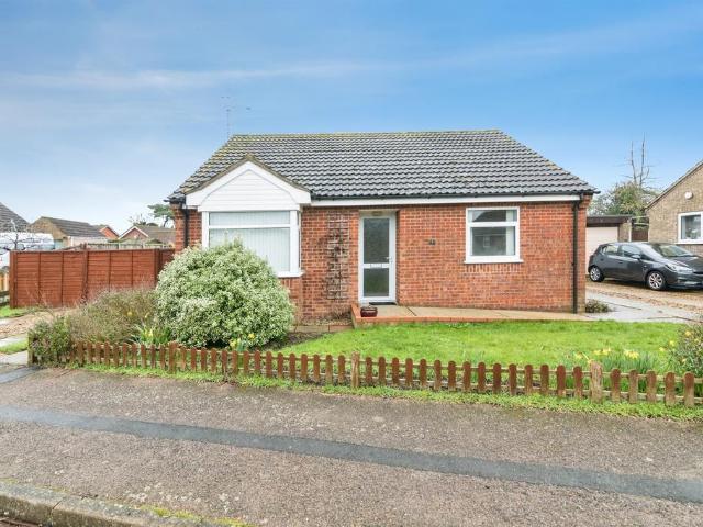 2 bedroom detached bungalow for sale