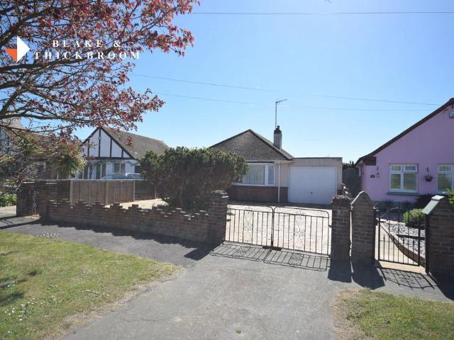 2 bedroom detached bungalow for sale