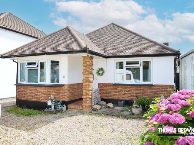 2 bedroom detached bungalow for sale