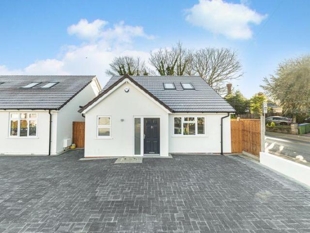 2 bedroom detached bungalow for sale