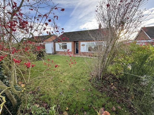 2 bedroom detached bungalow for sale