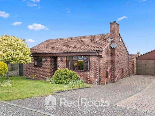 2 bedroom detached bungalow for sale