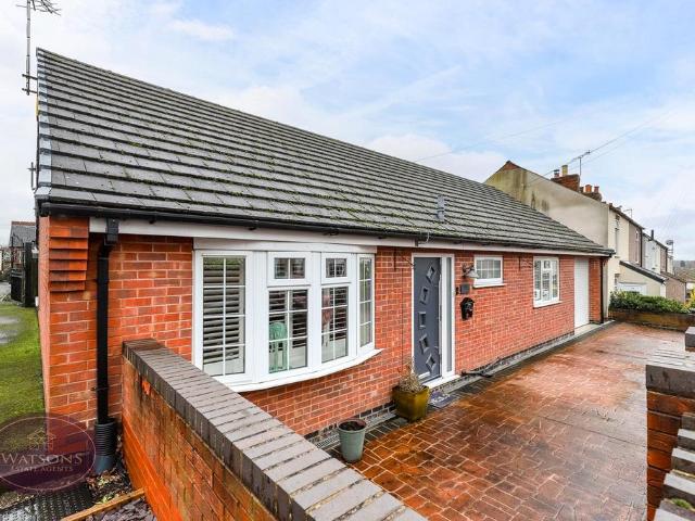 2 bedroom detached bungalow for sale