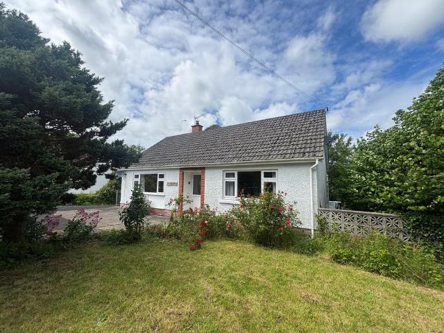 2 bedroom detached bungalow for sale