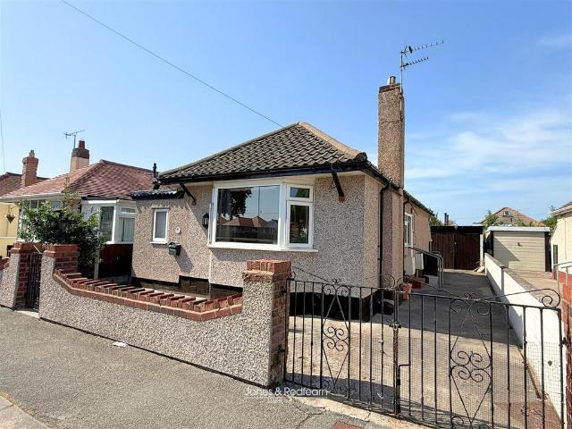 2 bedroom detached bungalow for sale