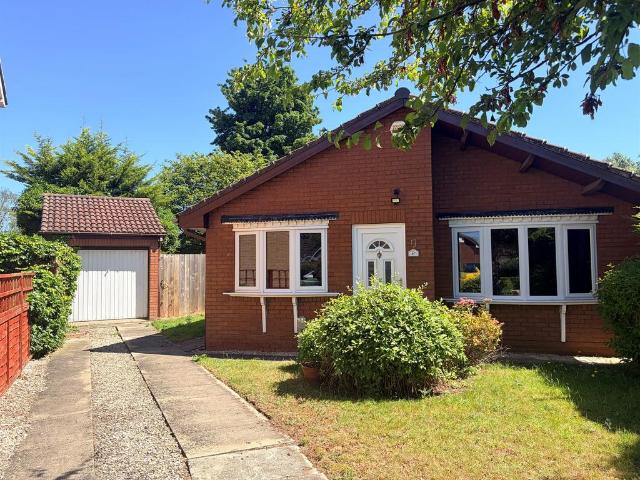 2 bedroom detached bungalow for sale