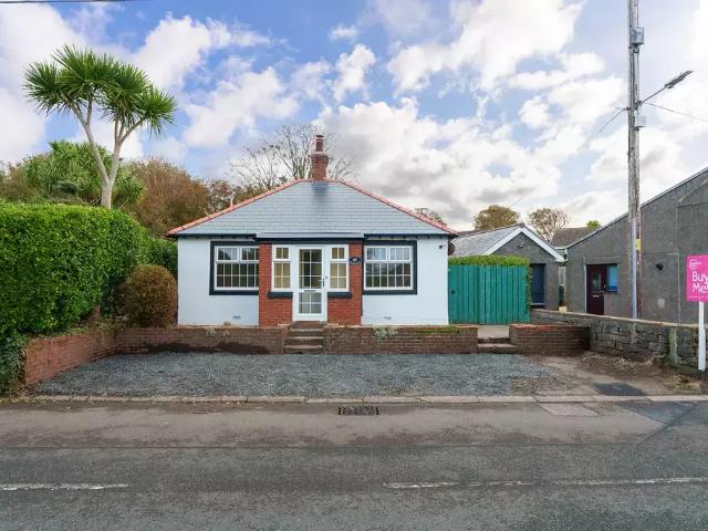 2 bedroom detached bungalow for sale