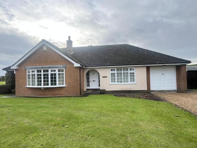 2 bedroom detached bungalow for sale