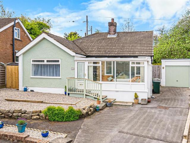 2 bedroom detached bungalow for sale