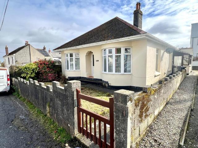 2 bedroom detached bungalow for sale