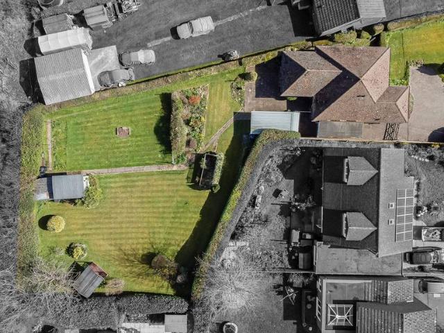 2 bedroom detached bungalow for sale