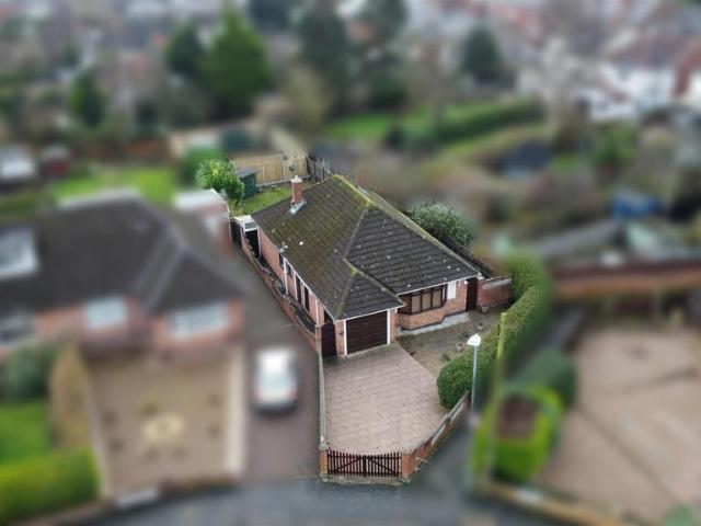 2 bedroom detached bungalow for sale