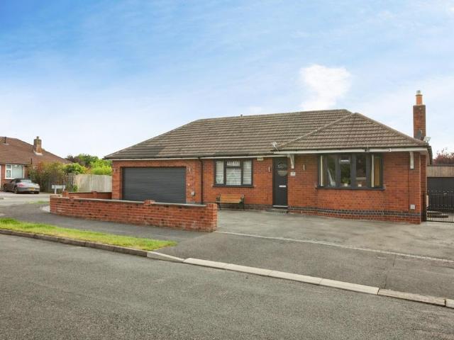 2 bedroom detached bungalow for sale