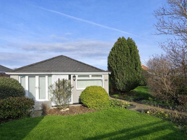 2 bedroom detached bungalow for sale