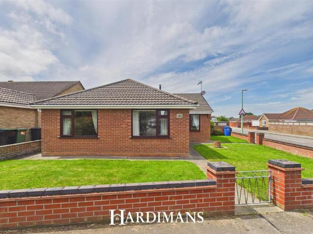 2 bedroom detached bungalow for sale