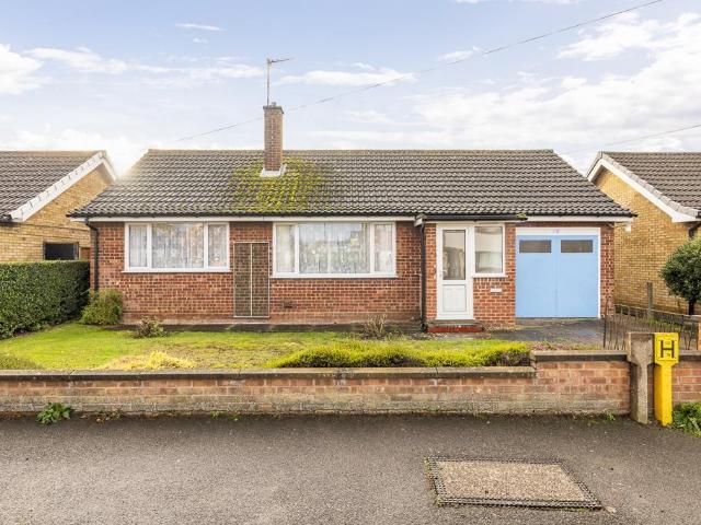 2 bedroom detached bungalow for sale
