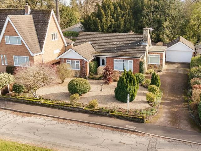 2 bedroom detached bungalow for sale