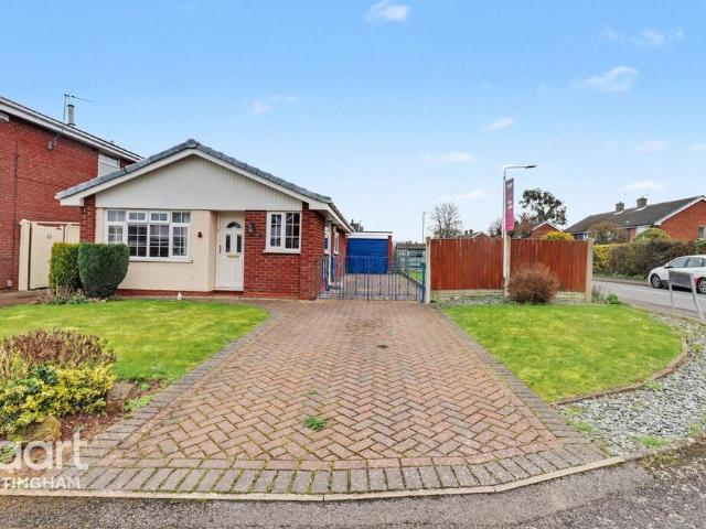 2 bedroom detached bungalow for sale