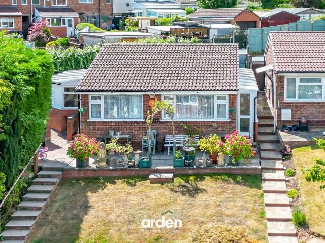 2 bedroom detached bungalow for sale