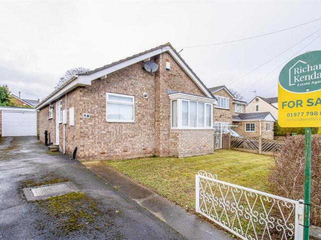 2 bedroom detached bungalow for sale