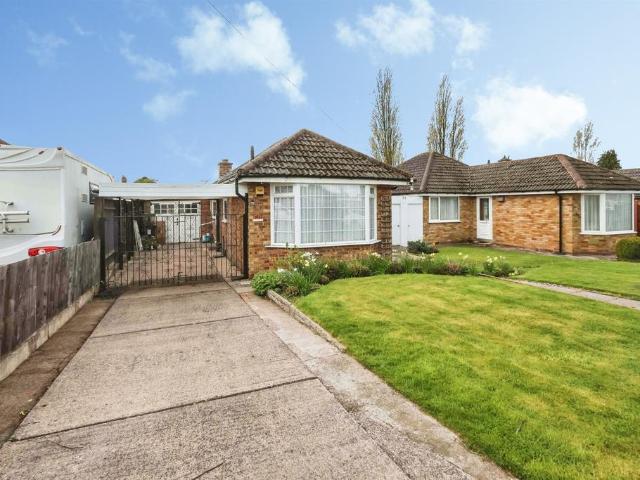 2 bedroom detached bungalow for sale