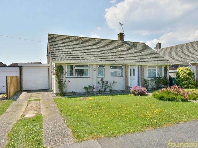 2 bedroom detached bungalow for sale