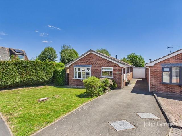 2 bedroom detached bungalow for sale