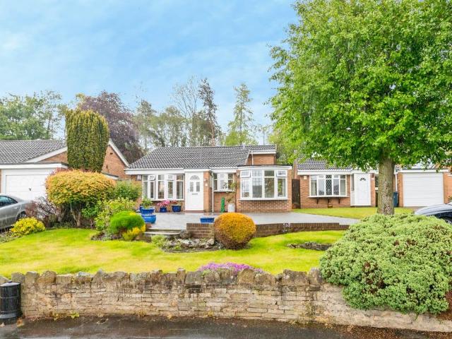 2 bedroom detached bungalow for sale