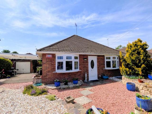 2 bedroom detached bungalow for sale