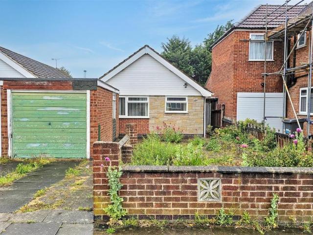 2 bedroom detached bungalow for sale