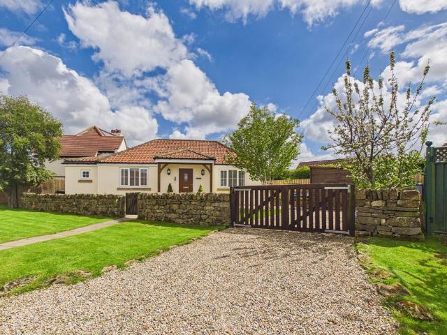 2 bedroom detached bungalow for sale