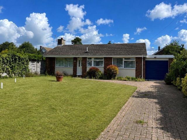2 bedroom detached bungalow for sale