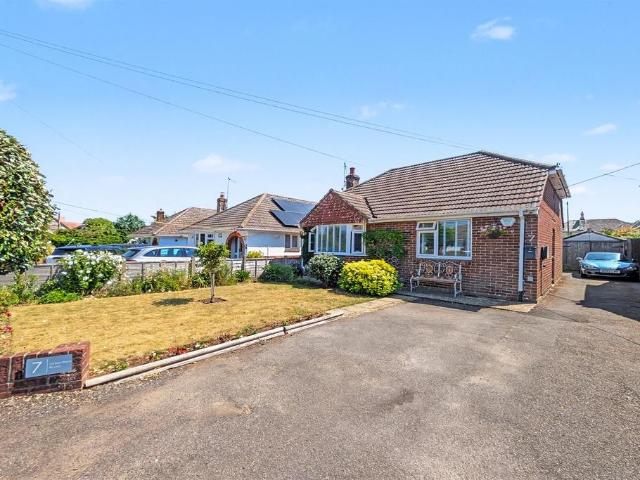 2 bedroom detached bungalow for sale