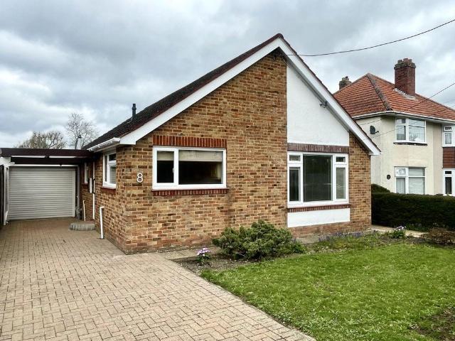 2 bedroom detached bungalow for sale