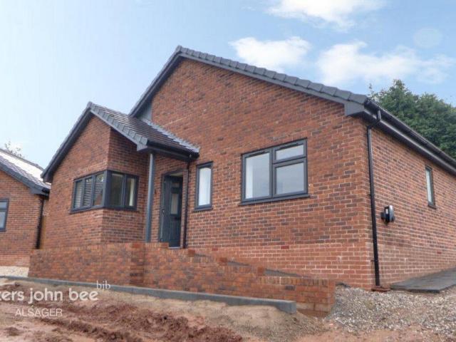 2 bedroom detached bungalow for sale