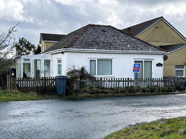 2 bedroom detached bungalow for sale