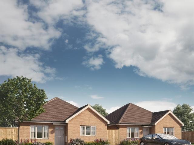 2 bedroom detached bungalow for sale